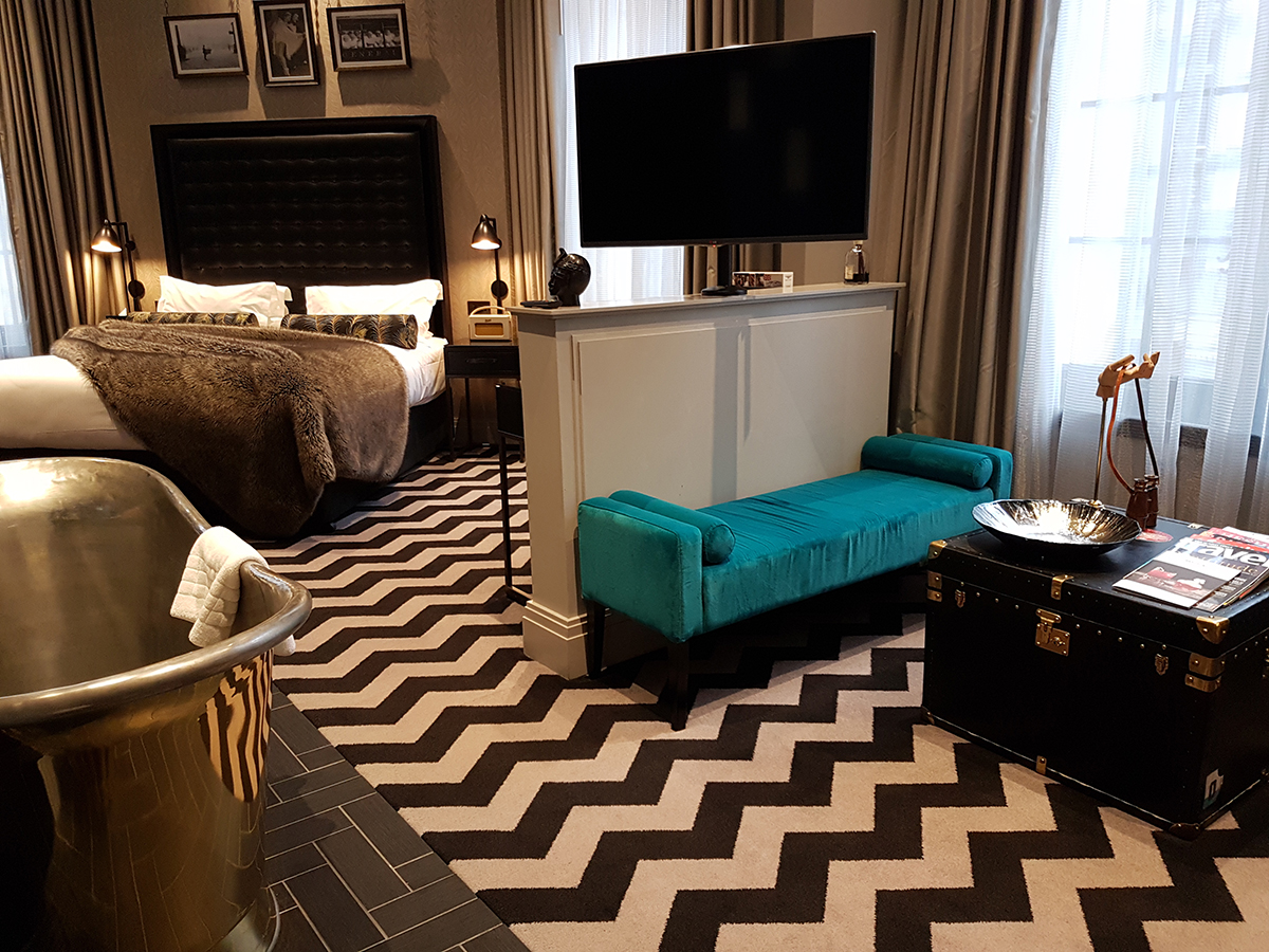 Decadent Living - No60 - No60